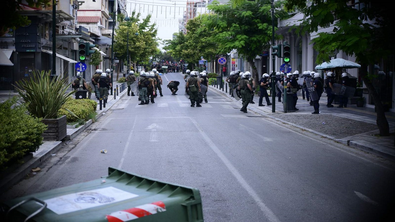 Πανεκπαιδευτικό συλλαλητήριο: Ένσταση και επεισόδια στο κέντρο της ...