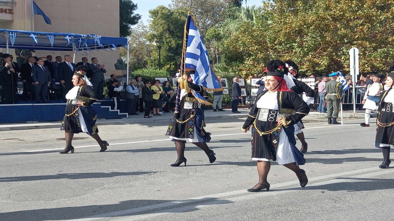 Με λαμπρότητα η 111η επέτειος απελευθέρωσης της Μυτιλήνης (βίντεο ...