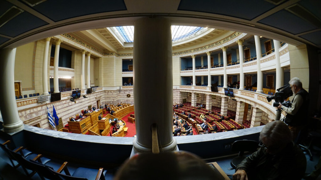 Αντιδρά η αντιπολίτευση στα νέα μέτρα κατά της ακρίβειας – Δριμεία ...
